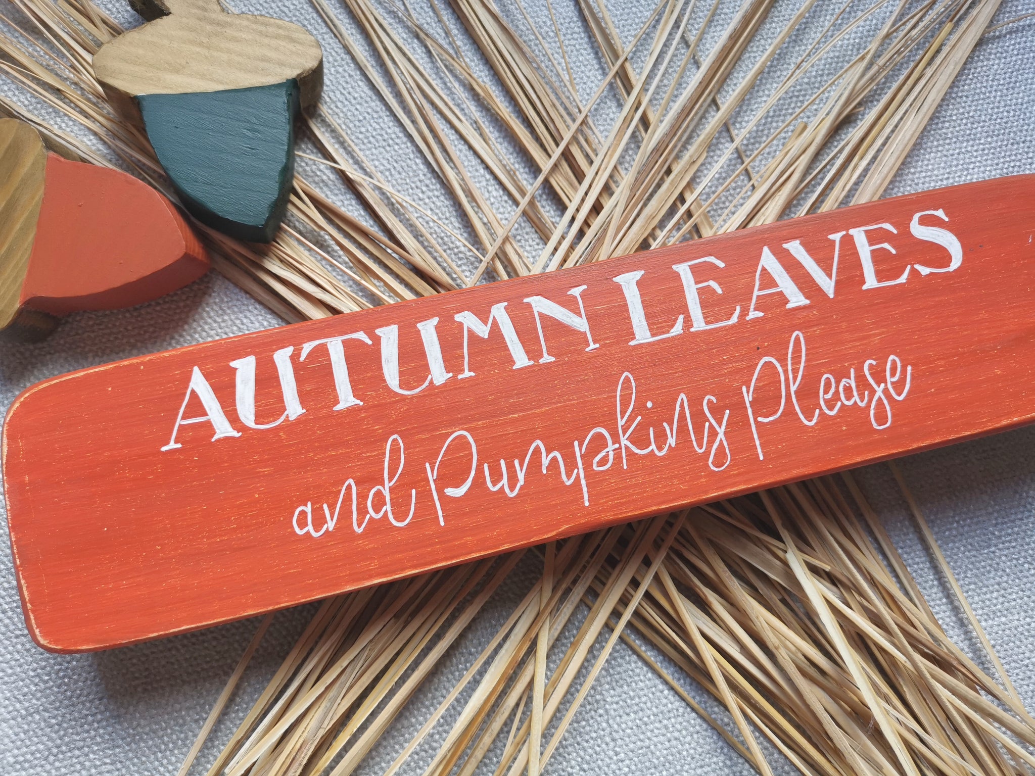 Wooden Autumn Leaves Handmade Sign – WomblesCrafts